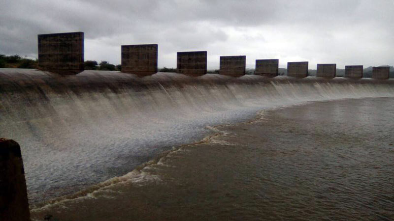 Pictures: Bulawayo's Umzingwane Dam now 100% full and spilling ⋆ ...