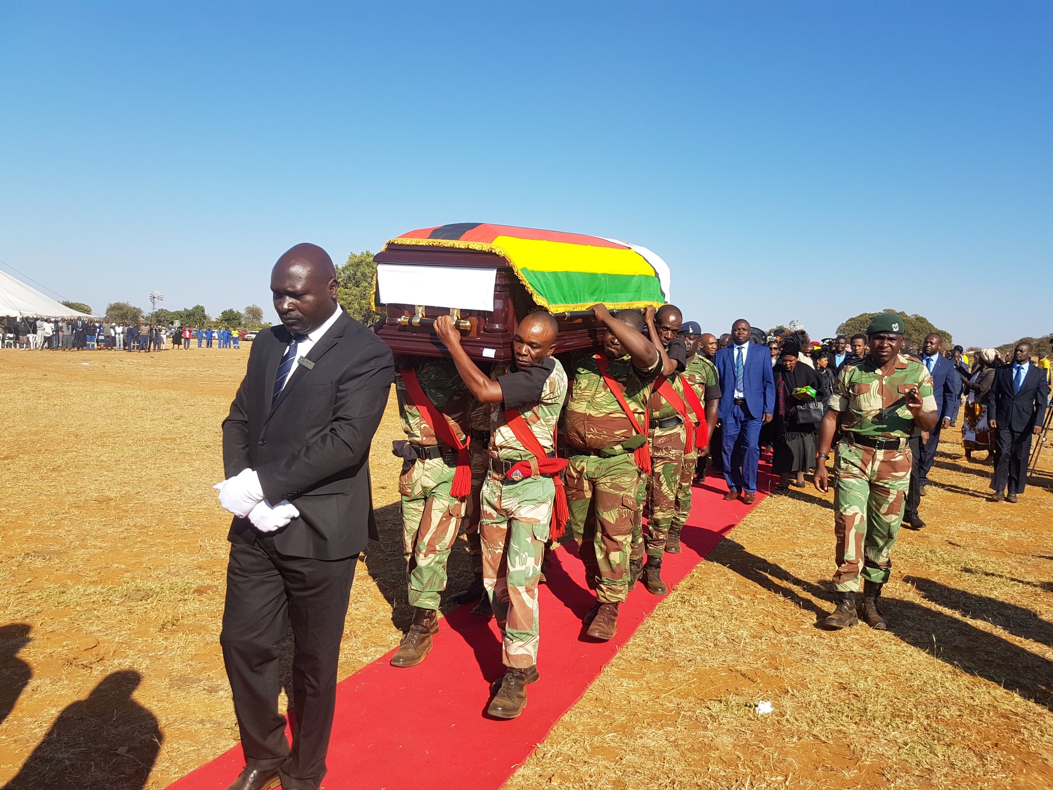President Mnangagwa’s Stand-In Jeered At Dabengwa’s Funeral Ceremony ...