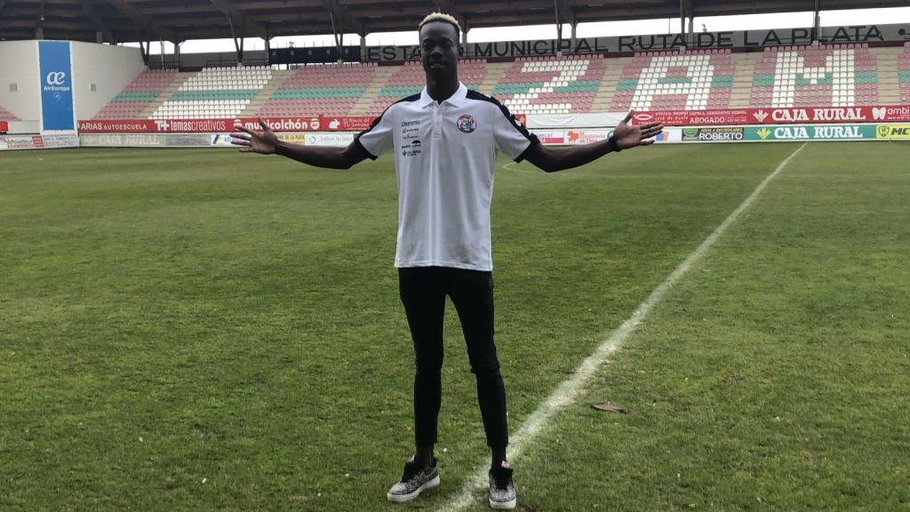 Martin Mapisa Joins Dynamos ⋆ Pindula News