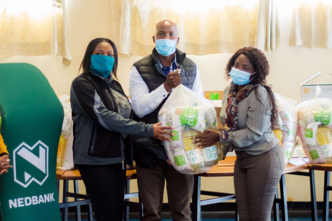 Nedbank Donates Food Hampers To Parirenyatwa Hospital Staff ⋆ Pindula News
