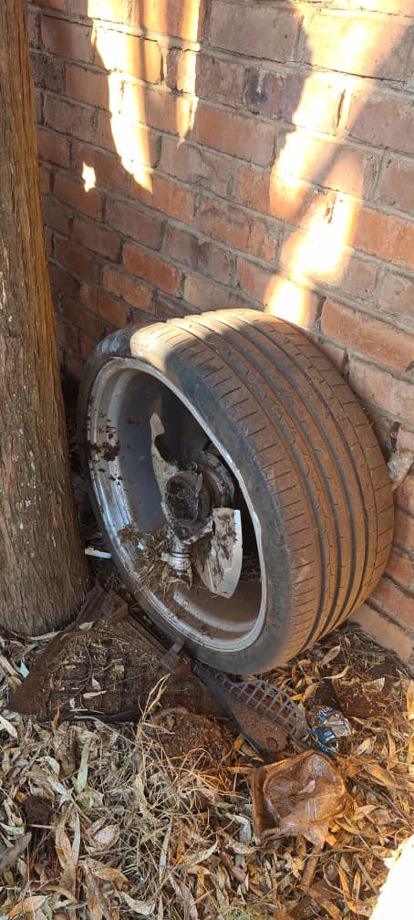 PICTURES: Scene of The Accident That Killed Ginimbi – Pindula News