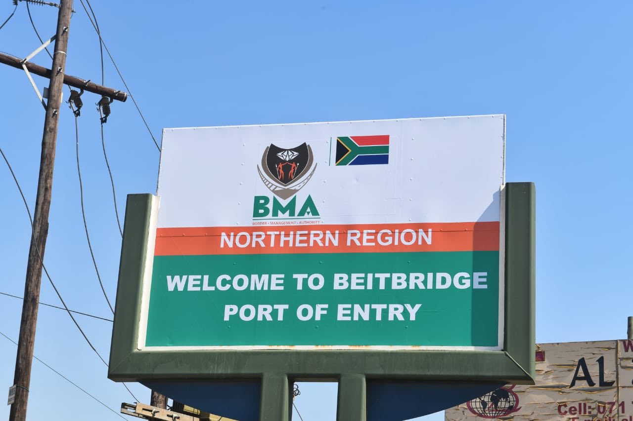20 000 People Transit Through Beitbridge Border Daily - President ...