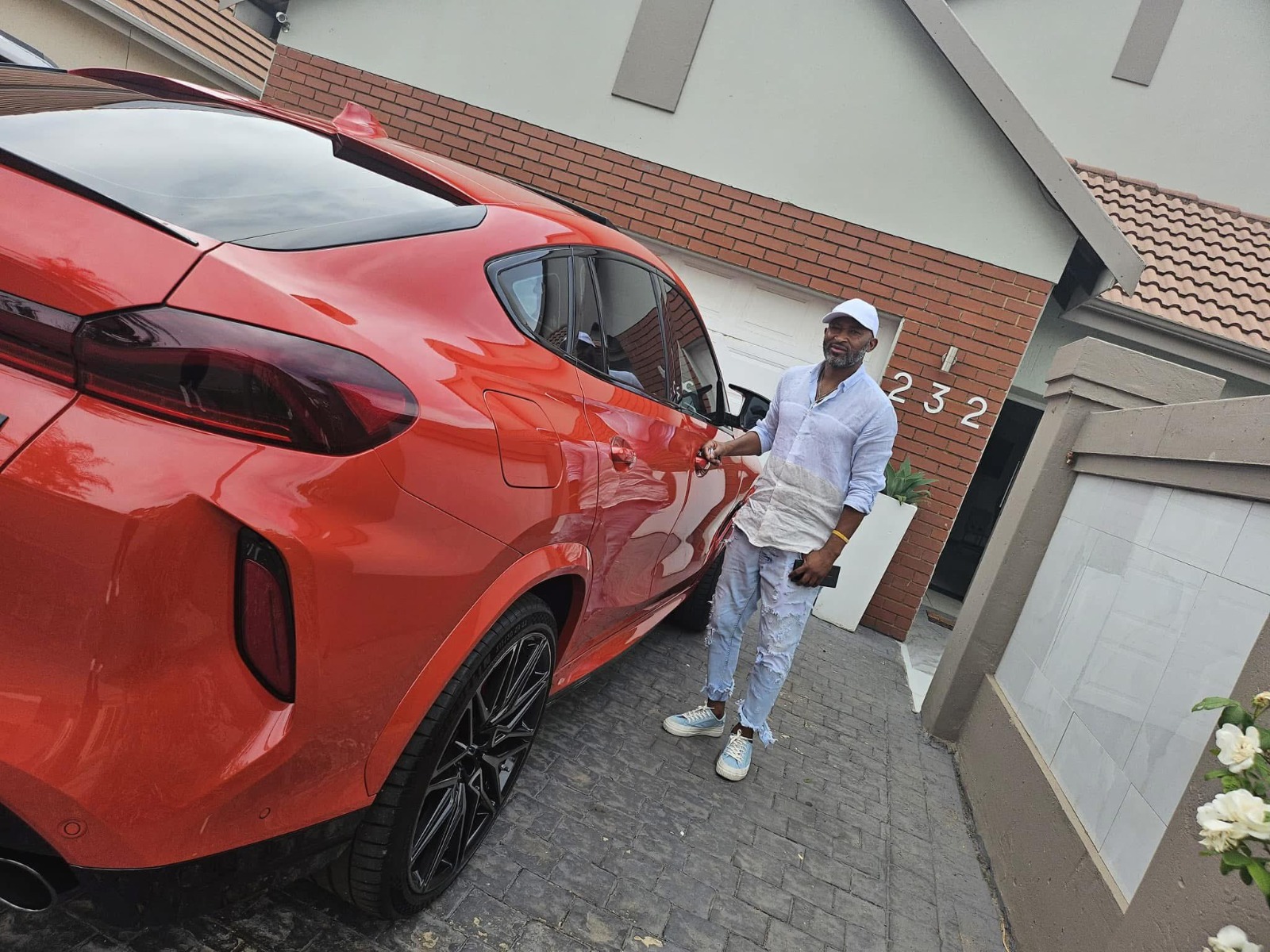 Coltart Criticises Peter Ndlovu For Accepting Car Gift From Chivayo ⋆ ...