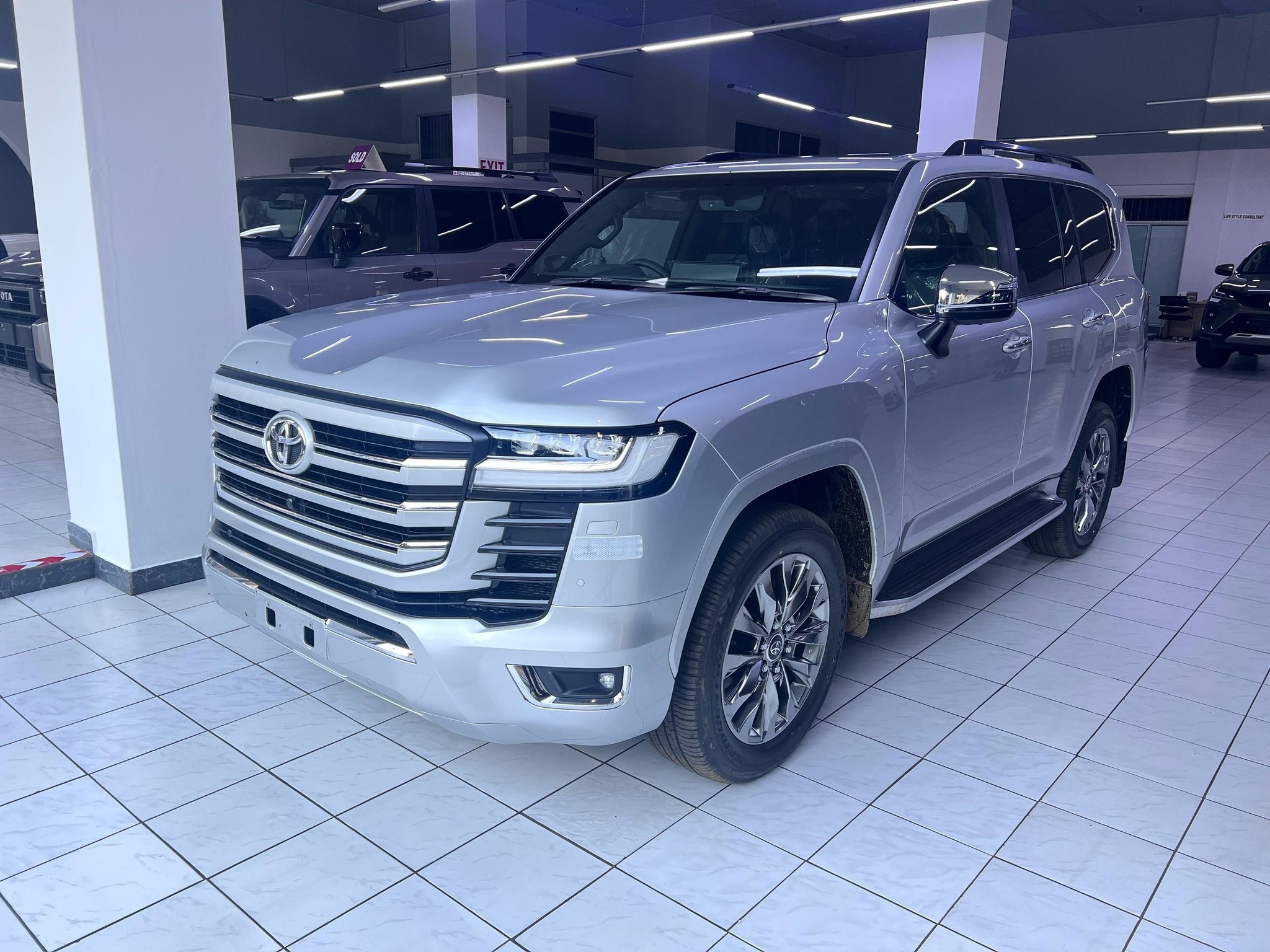 Chivayo Honours Longtime ZBC News Reporter Rueben Barwe With Luxury SUV ...